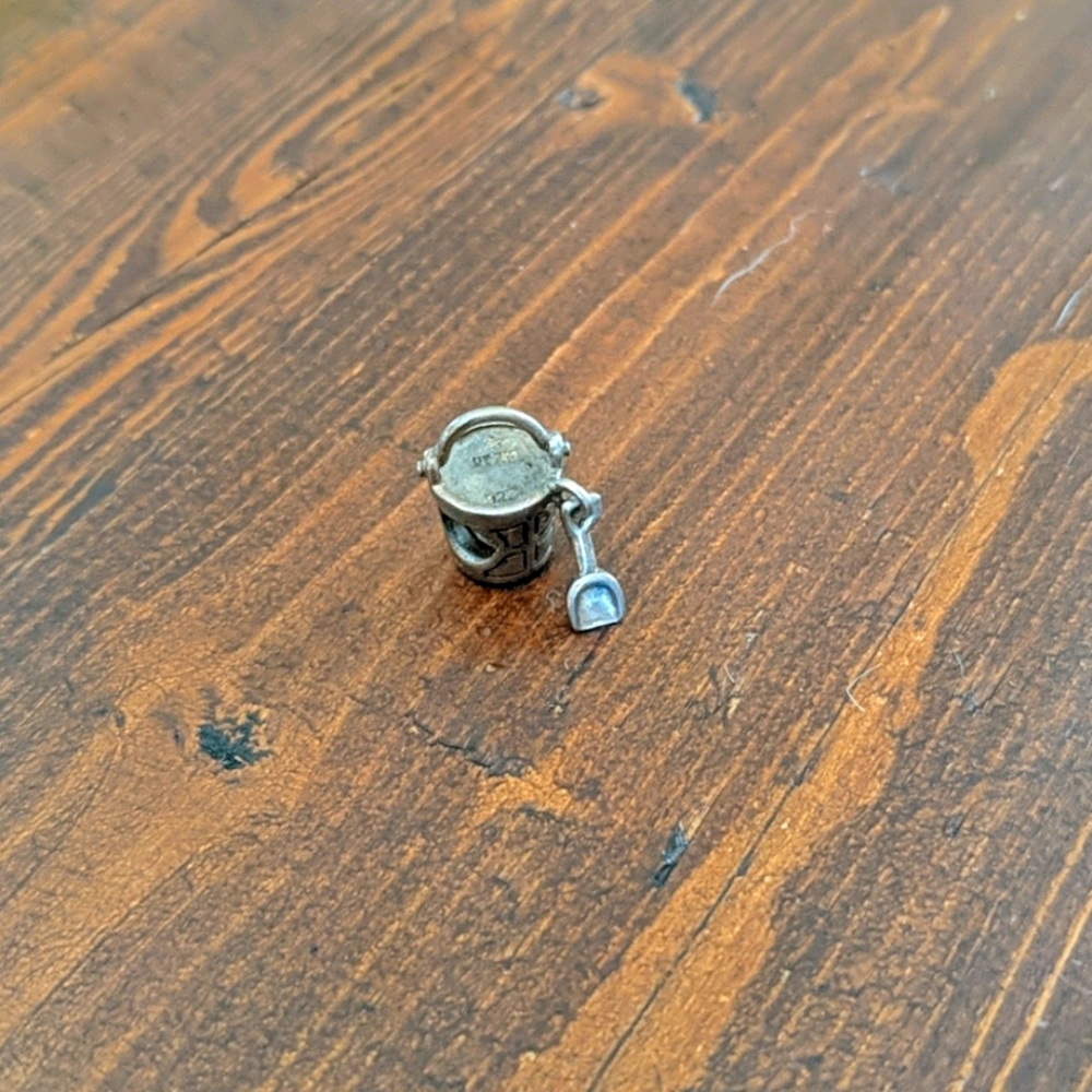 Pandora: Bucket And Shovel Charm - Gem